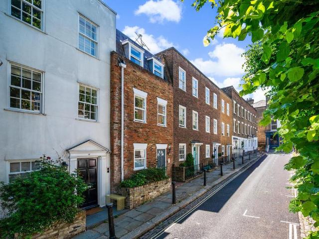 4 bedroom terraced house for sale