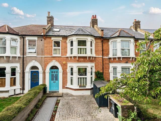 4 bedroom terraced house for sale