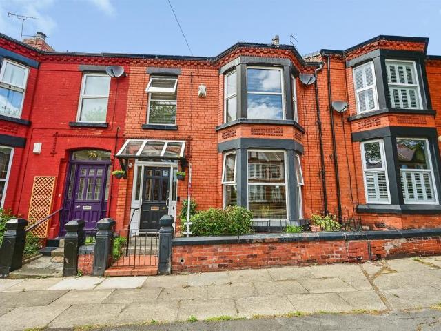 4 bedroom terraced house for sale