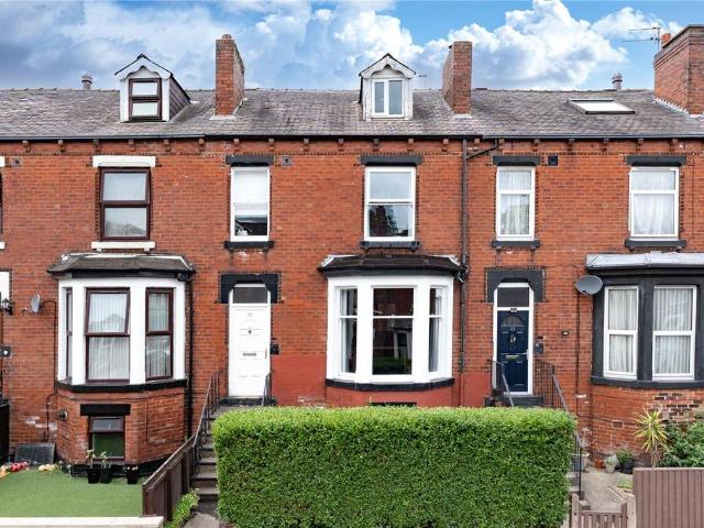 4 bedroom terraced house for sale