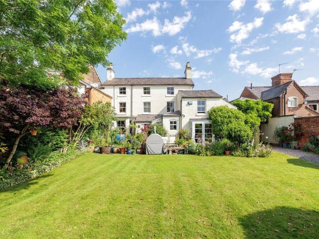 4 bedroom terraced house for sale