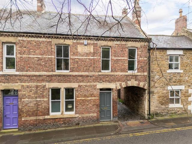 4 bedroom terraced house for sale
