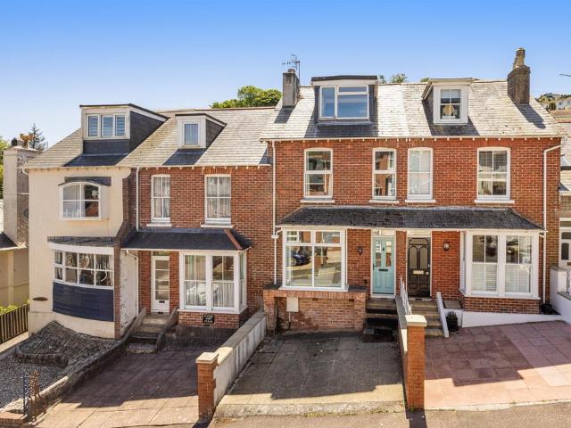4 bedroom terraced house for sale