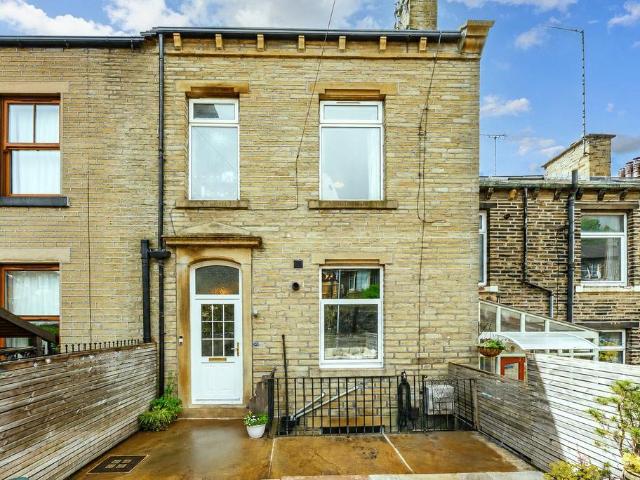 4 bedroom terraced house for sale