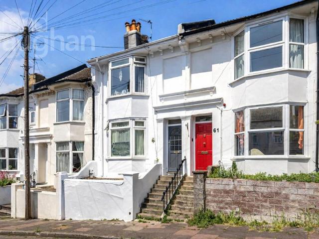 4 bedroom terraced house for sale