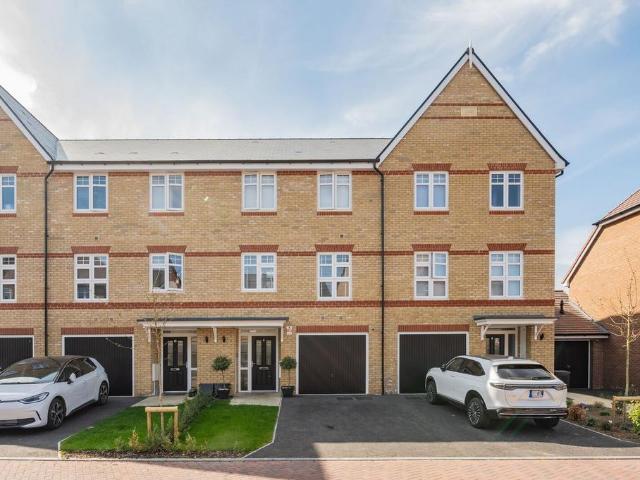 4 bedroom terraced house for sale