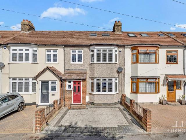 4 bedroom terraced house for sale