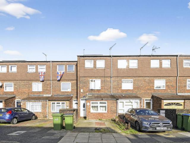 4 bedroom terraced house for sale