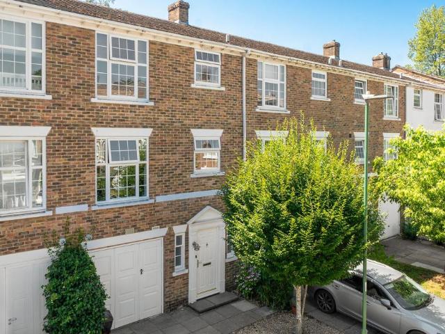 4 bedroom terraced house for sale
