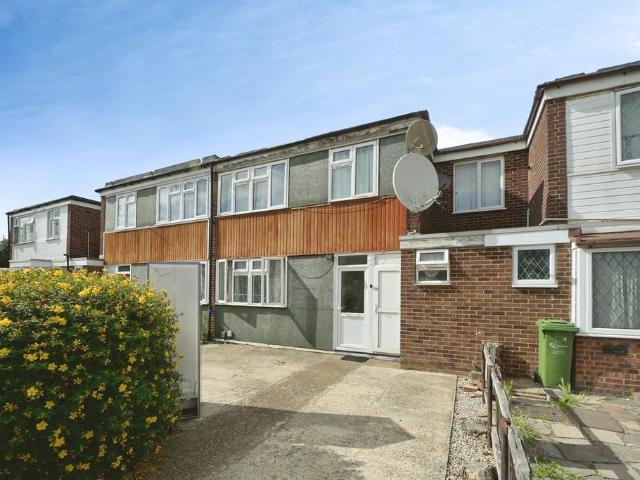 4 bedroom terraced house for sale