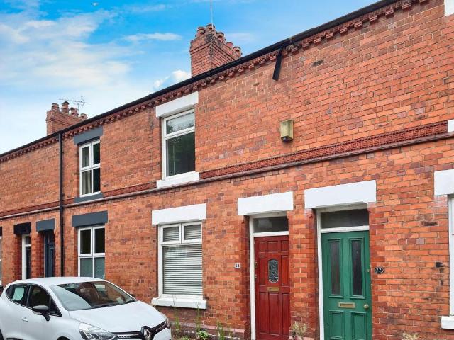 4 bedroom terraced house for sale