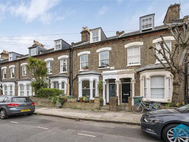 4 bedroom terraced house for sale