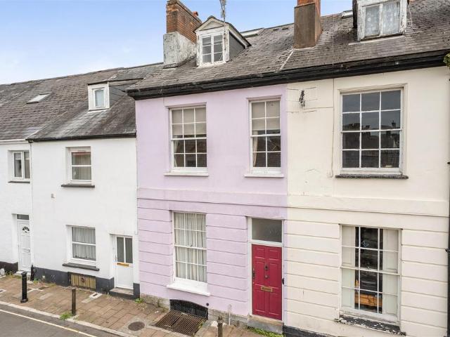 4 bedroom terraced house for sale
