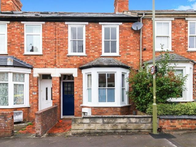 4 bedroom terraced house for sale