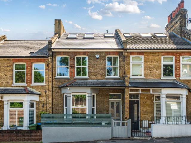 4 bedroom terraced house for sale