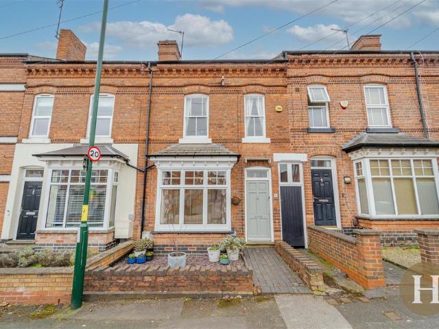 4 bedroom terraced house for sale