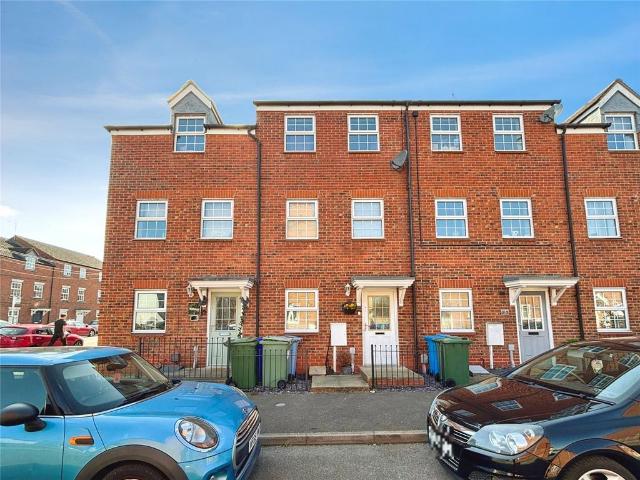 4 bedroom terraced house for sale