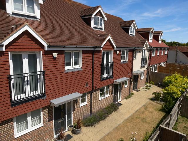 4 bedroom terraced house for sale