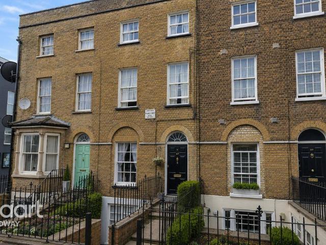 4 bedroom terraced house for sale