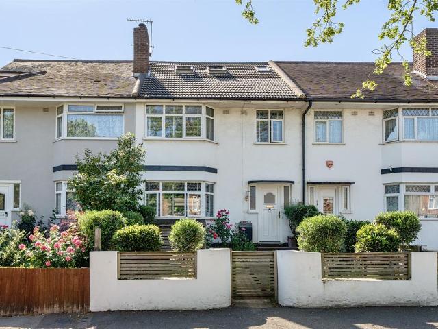 4 bedroom terraced house for sale