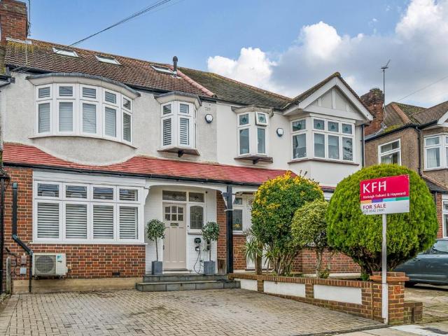 4 bedroom terraced house for sale