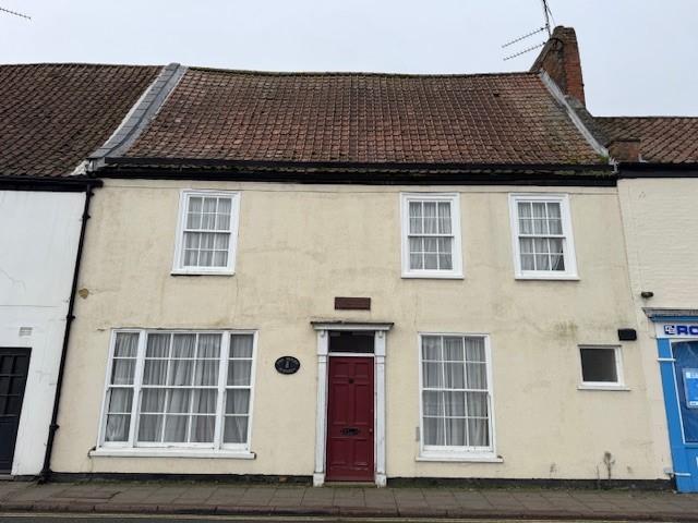 4 bedroom terraced house for sale