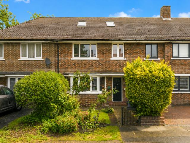 4 bedroom terraced house for sale