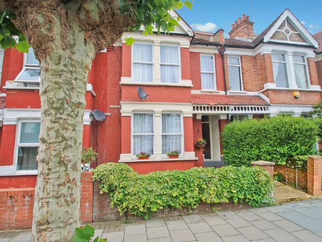 4 bedroom terraced house for sale