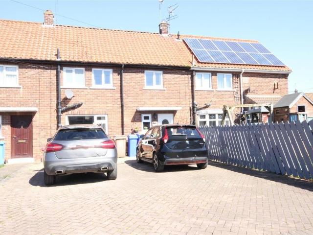 4 bedroom terraced house for sale