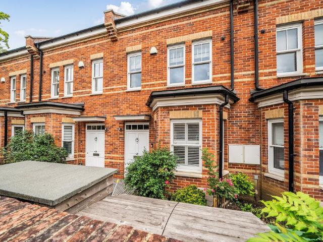 4 bedroom terraced house for sale