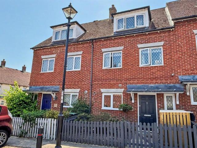 4 bedroom terraced house for sale