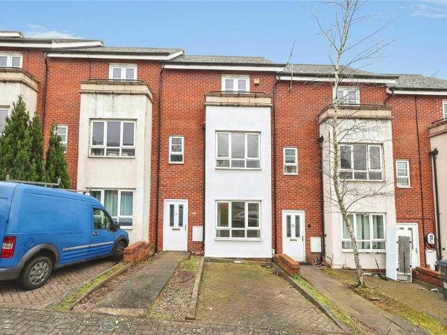 4 bedroom terraced house for sale