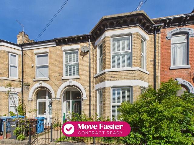 4 bedroom terraced house for sale