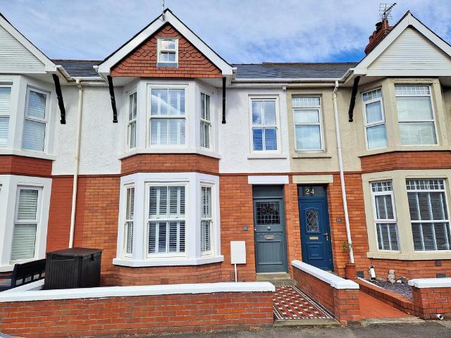 4 bedroom terraced house for sale