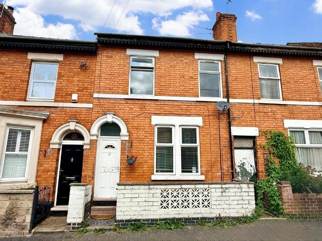 4 bedroom terraced house for sale