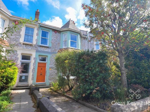 4 bedroom terraced house for sale