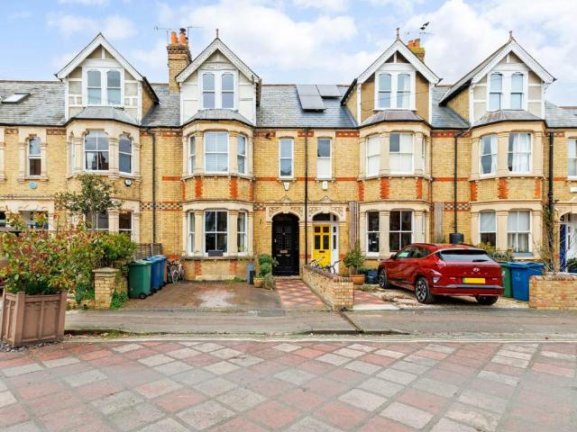 4 bedroom terraced house for sale