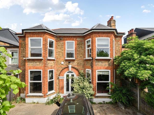 4 bedroom terraced house for sale