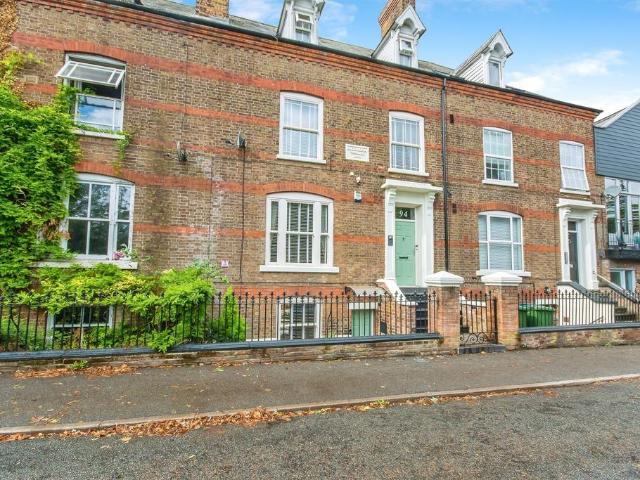 4 bedroom terraced house for sale