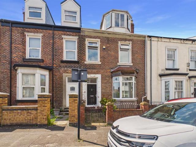 4 bedroom terraced house for sale