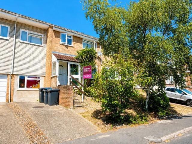 4 bedroom terraced house for sale
