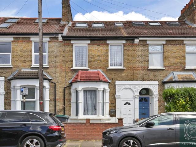 4 bedroom terraced house for sale