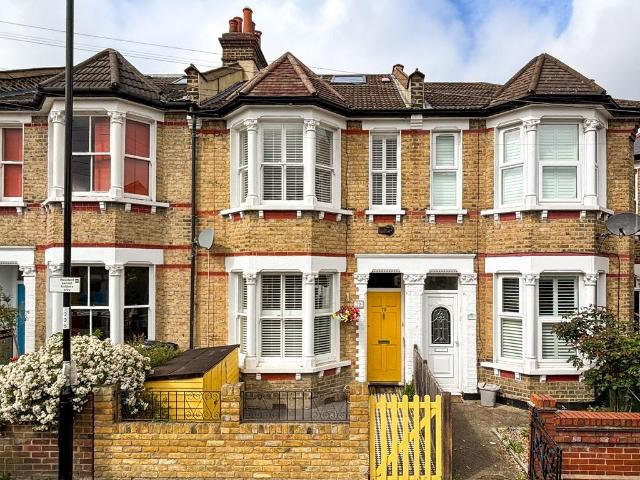 4 bedroom terraced house for sale