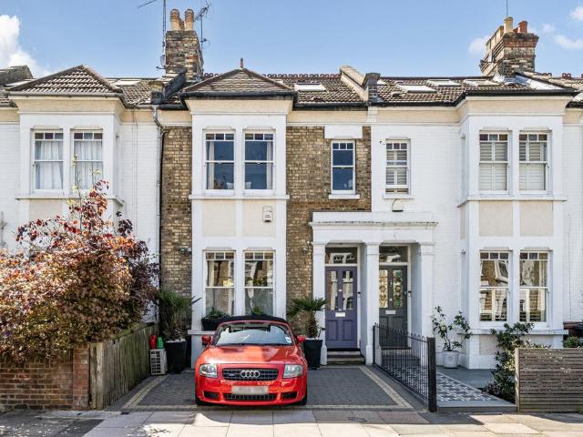4 bedroom terraced house for sale