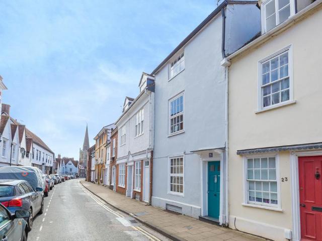 4 bedroom terraced house for sale