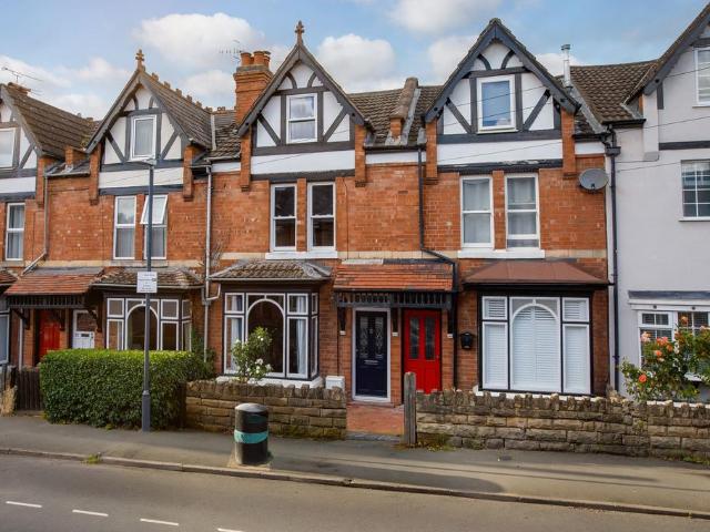 4 bedroom terraced house for sale