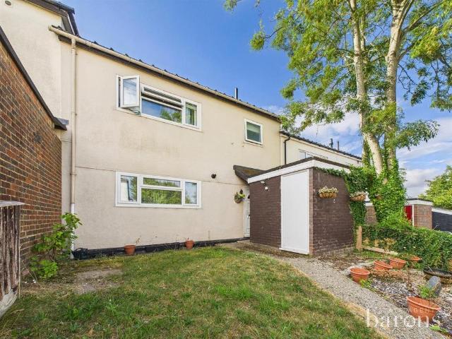4 bedroom terraced house for sale