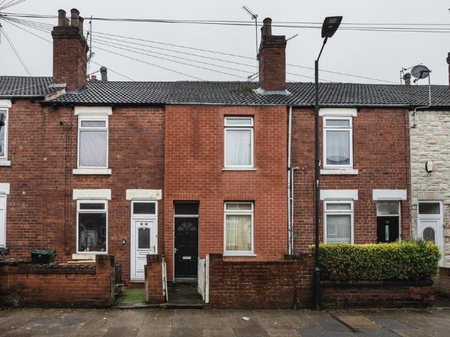 4 bedroom terraced house for sale