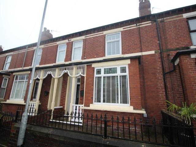 4 bedroom terraced house for sale