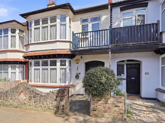 4 bedroom terraced house for sale